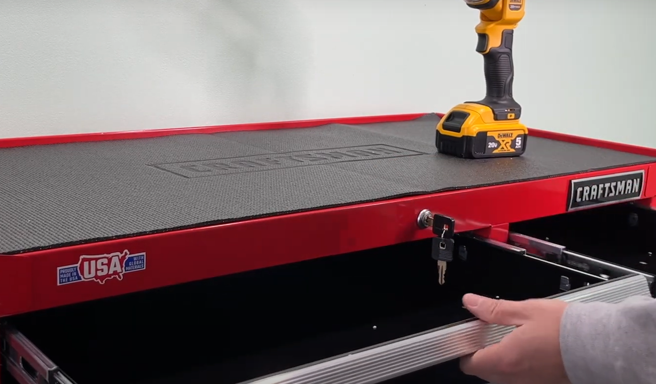 Top 5 Red Craftsman Tool Boxes [August 2024 Review] - Toolboxwiki